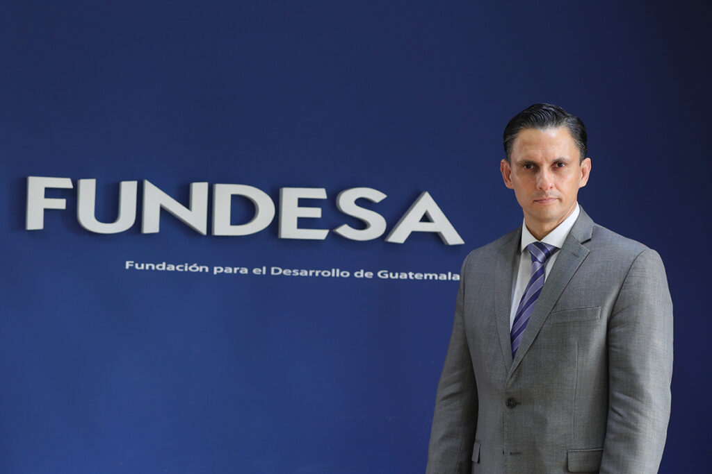 Institucional – Mario Fernando León